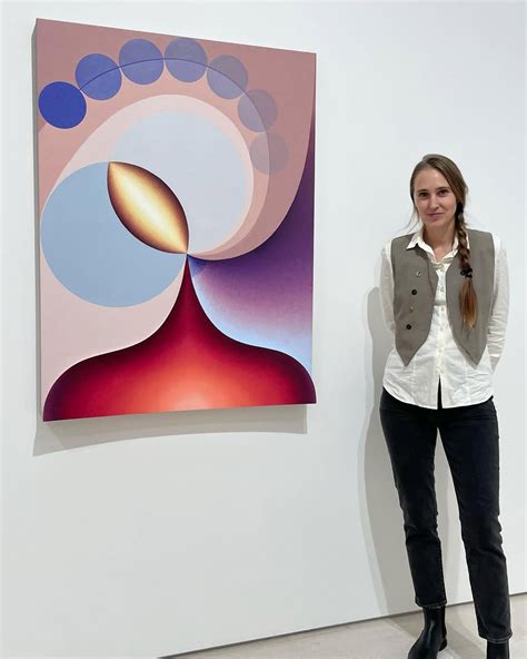 Julie Curtiss And The Surreal Power Of Femininity Artmag