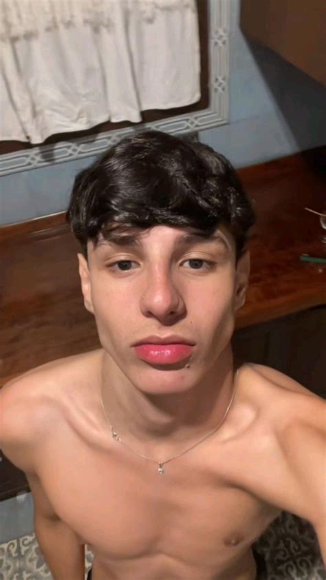 Pin Em Corpi Em 2024 Fotos De Rapazes Bigode E Cavanhaque Garotos