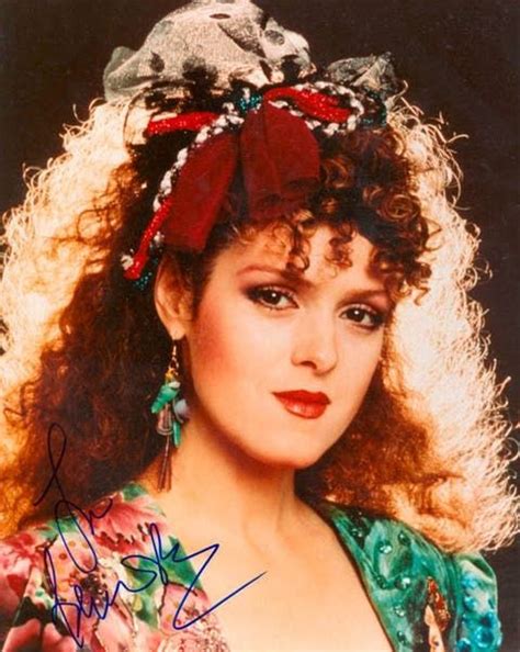 30 Glamorous Photos Of Bernadette Peters In The 1970s And 1980s