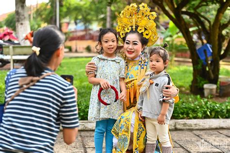 The Art Of Hat Boi Still Lures Young Audiences