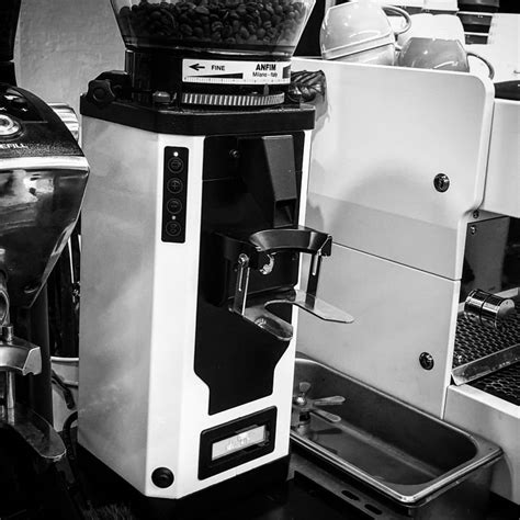 아브라함커피 안핌 Sp2 티타늄 코팅 너 정말 괜찮은 녀석이구나 분쇄 분포 잘 잡는구나