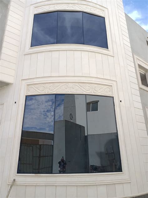 🏡🔍 عند اختيار زجاج النافذة، تذكر الآتي 🔹 دائماً اختر الزجاج المزدوج دبل جلاس، لأفضل عزل