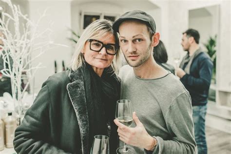 Christoph Skoff Alias Gloria Hole Hedi Grager Journalistin Bloggerin