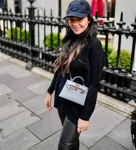 Hermès Club Sleek And Sexy Thats Depeches For You ♥️ Most Practical And No Fuss Bag Ever