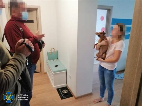 Митний пост «Луцьк СБУ викрила корупційну схему розмитнення авто