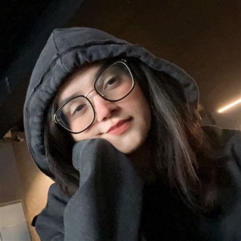 Eiman Shakeel Eimaaansheikh • Threads Say More