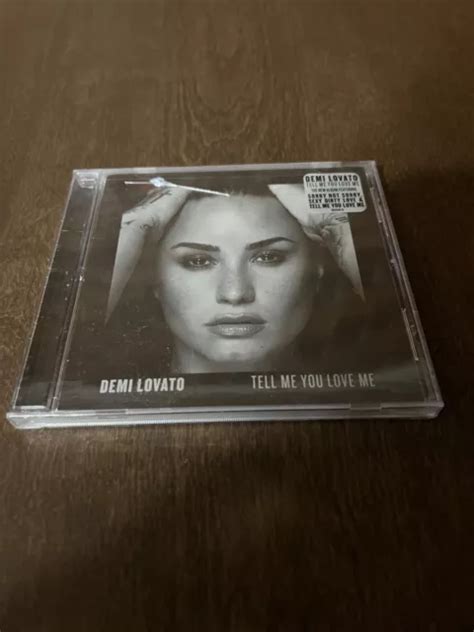 Demi Lovato Tell Me You Love Me Cd édition Explicite étui Fissuré