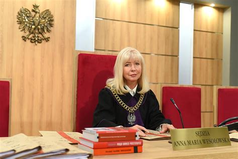 Sędzia Anna Maria Wesołowska 7 Chwała Bohaterom 1130 Serial Fabularno Dokumentalny