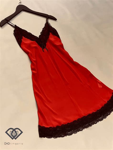 فستان نوم قصير ساتان Dandd لانجري