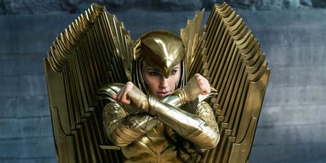 Wonder Woman 1984 Dianas 10 Best Outfits
