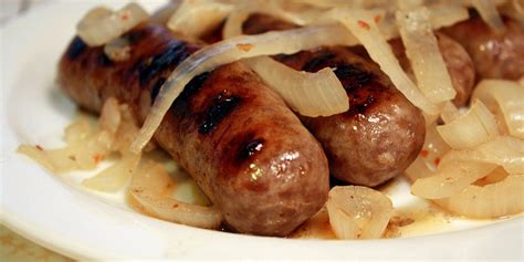 Receta De Bratwurst En Cerveza Con Cebolla Die Küche Boutique