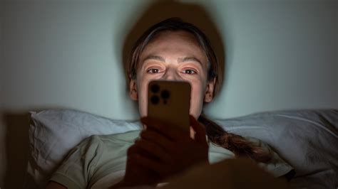 Just One Hour Of Doomscrolling In Bed Can Have Devastating Consequences