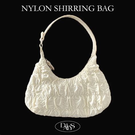 [🚀당일발송 주문폭주 👜 ]구름 엠보싱 셔링 나일론 주름 미니 데일리 캐주얼 호보백 숄더백 가방 고퀄리티 백 2color 에이블리