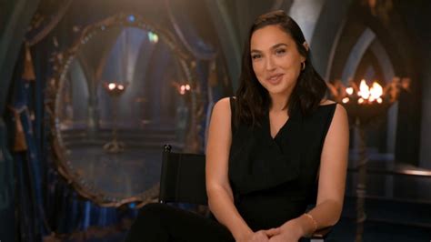 《白雪公主》真人电影预告和特辑 恶毒皇后害公主 Switch618游戏资讯