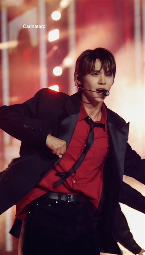 大家如果吵完了可以關心一下他們昨天的舞台嗎 宋恩奭紅襯衫領帶西裝好帥 一直覺得他很適合這風格😍 霸道總裁教我愛