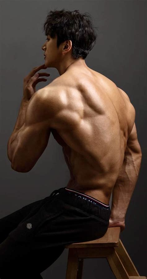 110 Ide Pose Models Human Di 2025 Pria Tubuh Pria Gambar