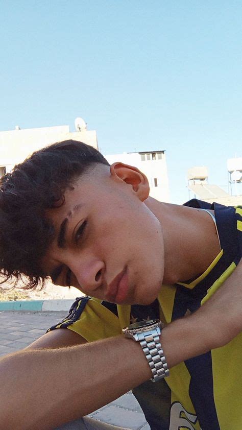 Yakisikli Erkek Foto 15 Yaş