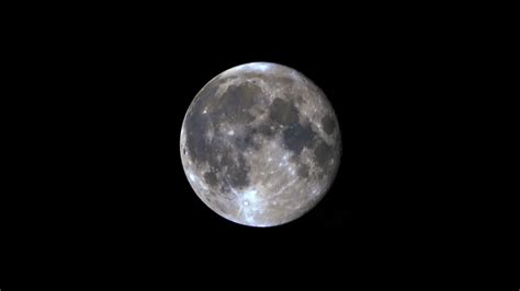 Photographing The Moon With A Sigma 150 600mm Lens