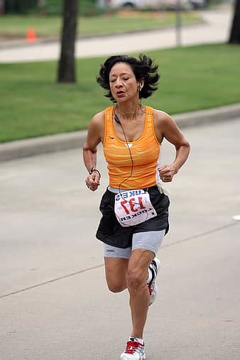 달리는 사람 남성 달리는 조깅 긴 거리 적합 크로스 컨트리 육상 경기 선수 지구력 적당한 건강 Pikist