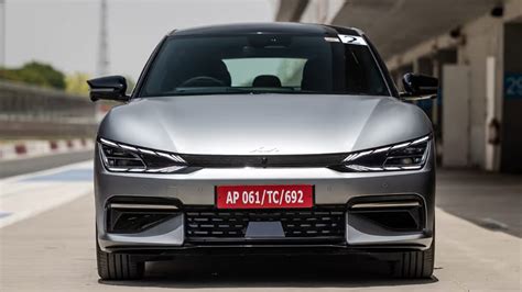 Kia Ev6 New Vs Old Model Interior Exterior And Features Vahan Info