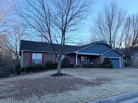 2389 E Camelot Pl Fayetteville Ar 72701 ®