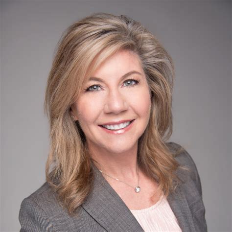 Lynne Knapp Linkedin