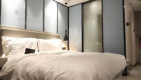 一屌极品寻欢斯文外围 Eporner