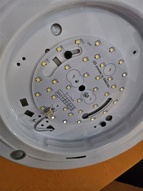 전등 센서등이 완전희미하게 켜집니다 지식in 전등 센서등이 완전희미하게 켜집니다 지식in