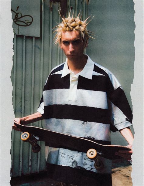 Burberry Erry 🛹 Skate Punk Punk Spikes Hair Skateboard Photos