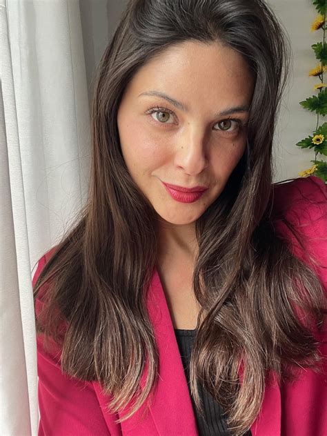 My Lipstick Matches My Jacket💋 Rselfie