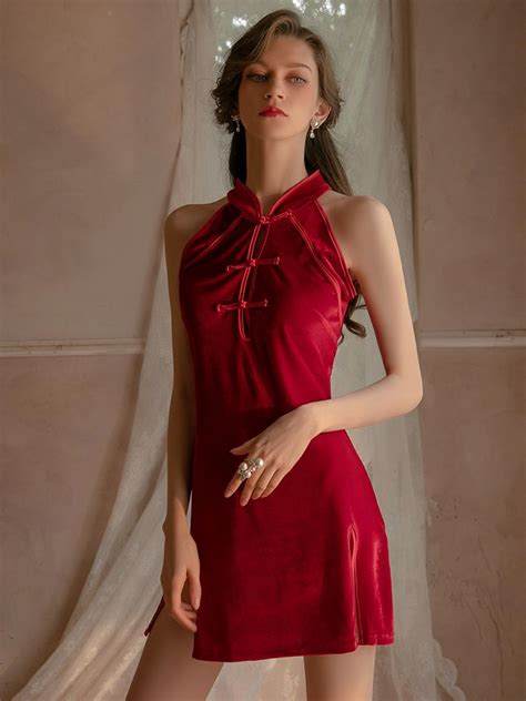 Velvet Sleeveless Sexy Cheongsam