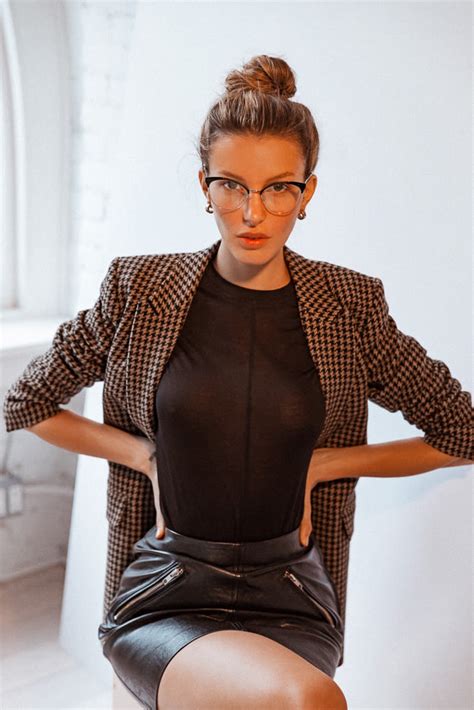 How To Style Statement Glasses Into The Gloss