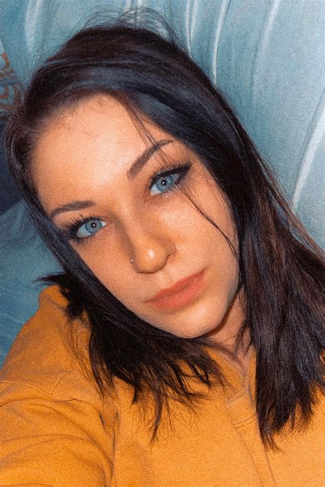 Honestly I Just Like This One 🤔 25f Rselfies