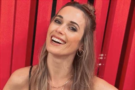 Chechu Bonelli Mostró La Destreza Futbolística De Su Hija Carmela Y Lanzó Un Guiño A Darío