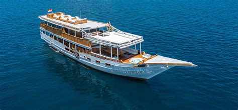 Sewa Kapal Malca Voyages 2025