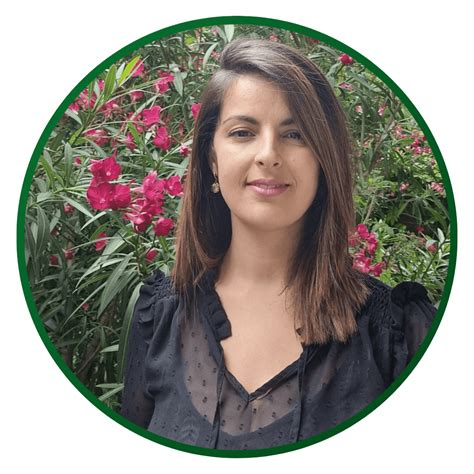 Dihia Sadali Naturopathe And Formatrice École Naturospirit