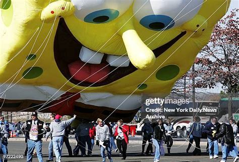 Spongebob Balloon Photos And Premium High Res Pictures Getty Images
