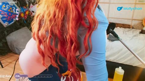 La M011y De Nuevo Dándose Duro Por El Coño Eporner