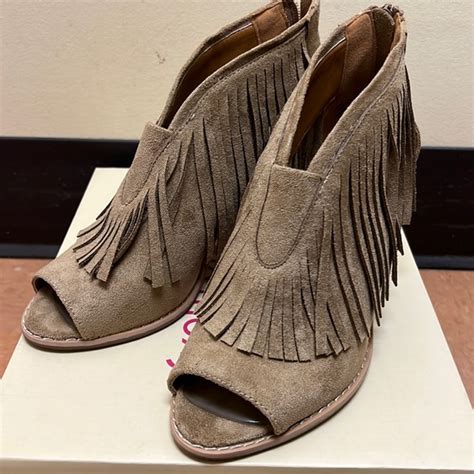 Mojo Moxy Shoes Dolce By Mojo Moxy Tabby Flint Suede Fringe Opentoe