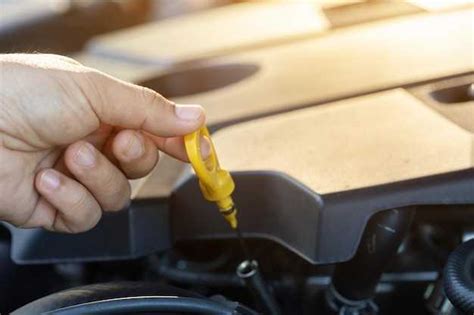 Cómo Revisar El Nivel De Aceite Del Motor Correctamente