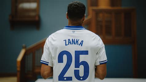 Zanka Er Hjemme Spar 25 På Fck Hjemmebanetrøje 25 26 F C København