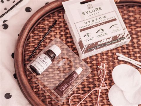 Eylure Dybrow Eyebrow Dye Kit Review