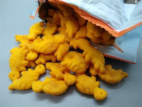 Savoritz Turtles Baked Extra Cheddar Snack Crackers Aldi Reviewer