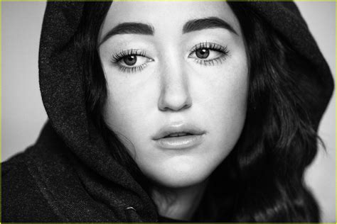 Noah Cyrus Previews Her New Magazine Photo Shoot Photo 1059154
