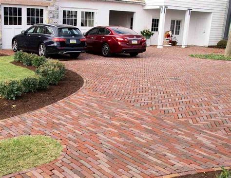 20 Stunning Half Circle Driveway Ideas For Small Yards Home Briefings