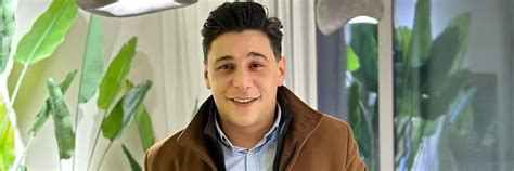 لورنس المنسي يحتفل بزواجه ويبكي متأثرًا فيديو حلوة