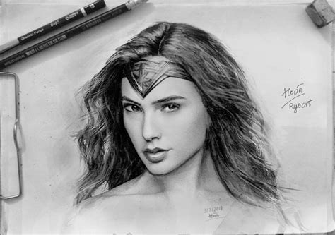 Pencil Wonder Woman Drawing