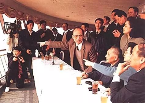 改革开放40年 南方谈话，春天里最美丽的 政治交代”新华网新浪财经新浪网