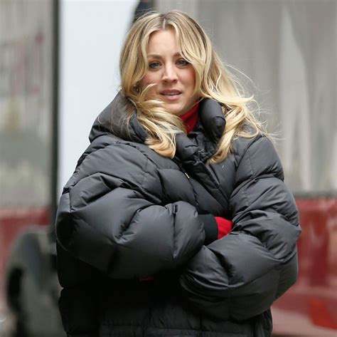 Kaley Cuoco The Flight Attendant Set In Ny 12162019 • Celebmafia