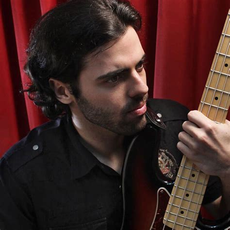 Entrevista Thiago Baumgarten O Novo Baixista Do Hibria Revista Freak